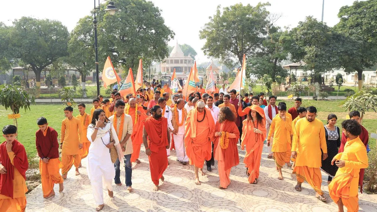 Mahakumbh 2025: ಪ್ರಯಾಗ್‌ರಾಜ್‌ನ ಪರಮಾರ್ಥ ಪುಷ್ಪ ಆಶ್ರಮಕ್ಕೆ ಸುತ್ತೂರು ಶ್ರೀ ...