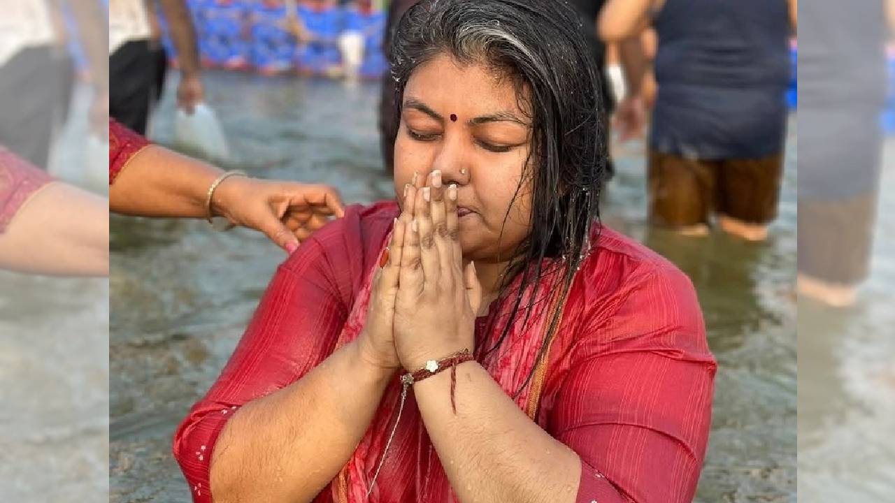 Maha Kumbh Mela: ಕುಂಭ ಮೇಳದಲ್ಲಿ ಕಾಂಗ್ರೆಸ್‌ ನಾಯಕಿ ಸೌಮ್ಯ ರೆಡ್ಡಿ ಪುಣ್ಯಸ್ನಾನ ...
